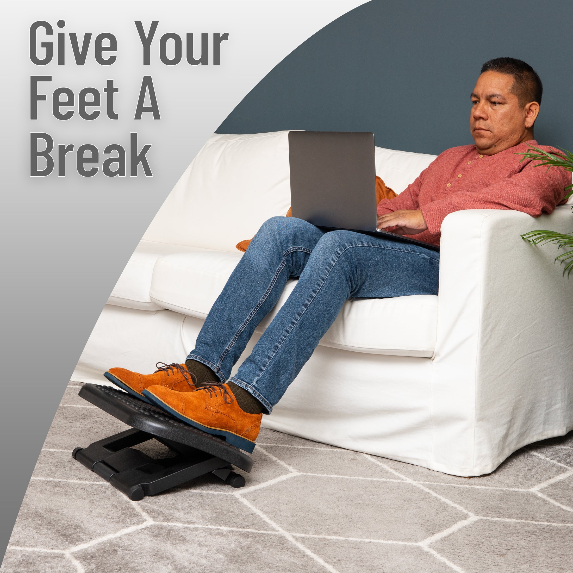 Mind Reader Foot Rest, Under Desk at Work, Ergonomic, Height Adjustabl – Mindreaderstore